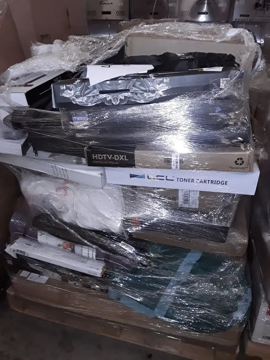 Lot 863: UNPROCESSED PALLET OF ASSORTED ITEMS TO INCLUDE CONOR PARA ...