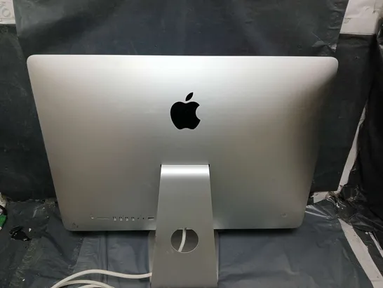 Lot 3745: UNBOXED APPLE MAC ALL IN ONE COMPUTER - A1418 - 5107765 ...