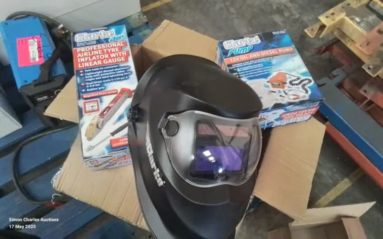 Lot 62: MIXED BOX OF TOOLS TO INCLUDE: TYRE INFLATOR WITH LINEAR GAUGE ...