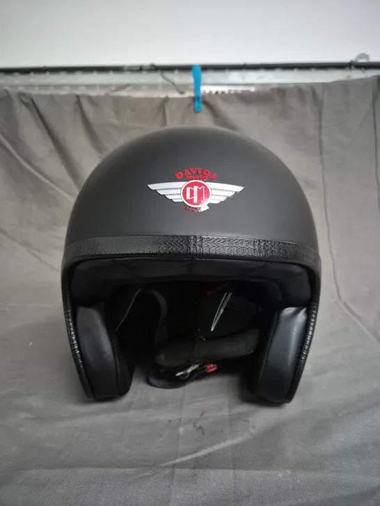 Lot 2462: DAVIDA SPEEDSTER V4 - BLACK MATT - MOTORCYCLE HELMET ...