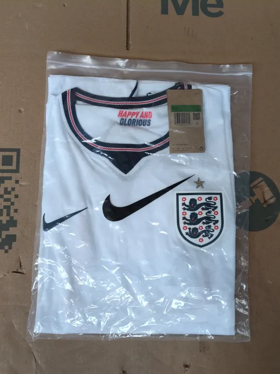 Lot 3216: BAGGED NIKE ENGLAND FOOTBALL JERSEY SIZE XL - 5741098 | Simon ...