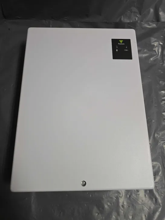 Lot 447: BOXED PAXTON NET 2 PLUS 1 DOOR CONTROLLER, POE+ WITH PLASTIC ...