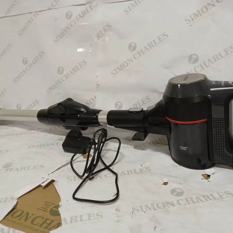Lot 510: BOSCH UNLIMITED 7 CORDLESS VACUUM CLEANER - 4143977 | Simon ...