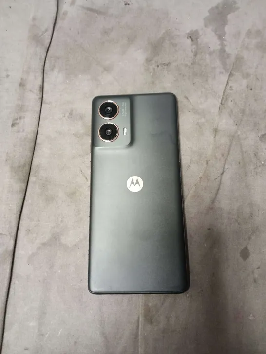 Lot 8405: MOTOROLA MOTO G85 5G PHONE IN BOX - 5528998 | Simon Charles ...