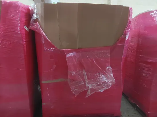 Lot 902: PALLET OF ASSORTED ITEMS INCLUDING: HOZELOCK HOSE REEL ...