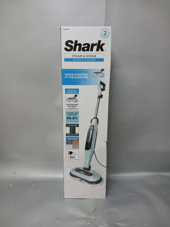 Lot 8366: BOXED SHARK S6002UK STEAM FLOOR MOP - 4655129 | Simon Charles ...