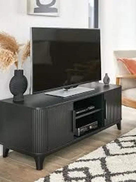 Lot 686: BOXED CARINA TV UNIT - FITS UP TO 50 INCH TV - BLACK (1 BOX ...
