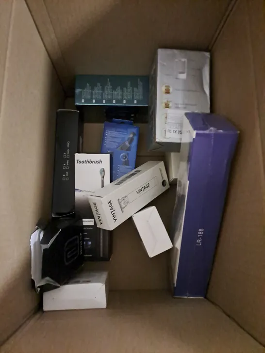 Lot 1863 Box Of Approximately 8 Assorted Electrical Cosmetic Items To Include Led Makeup