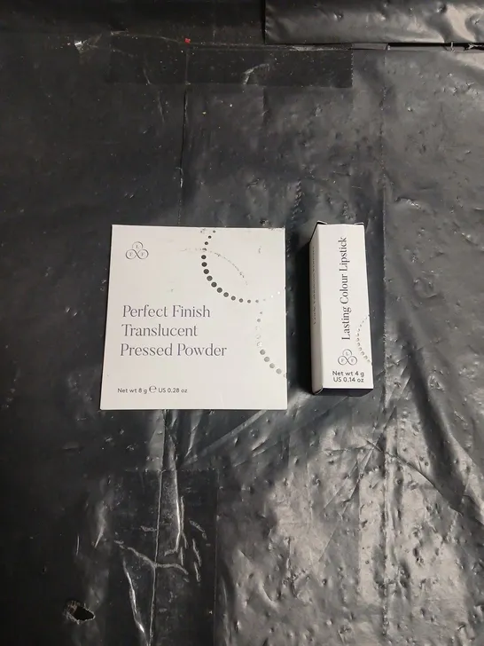 Lot 539: LOOK FABULOUS FOREVER PERFECT FINISH TRANSLUCENT PRESSED ...