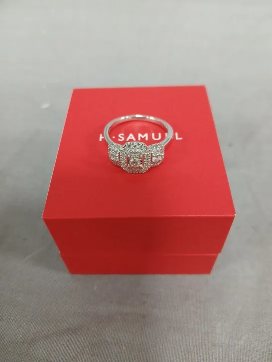Lot 7272: H. SAMUEL DIAMOND CLUSTER RING – BOXED - 5465337 | Simon ...