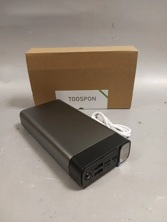 Lot 1416: BOXED TOOSPON APD101 50000MAH UNIVERSAL POWERBANK - 4777144 ...
