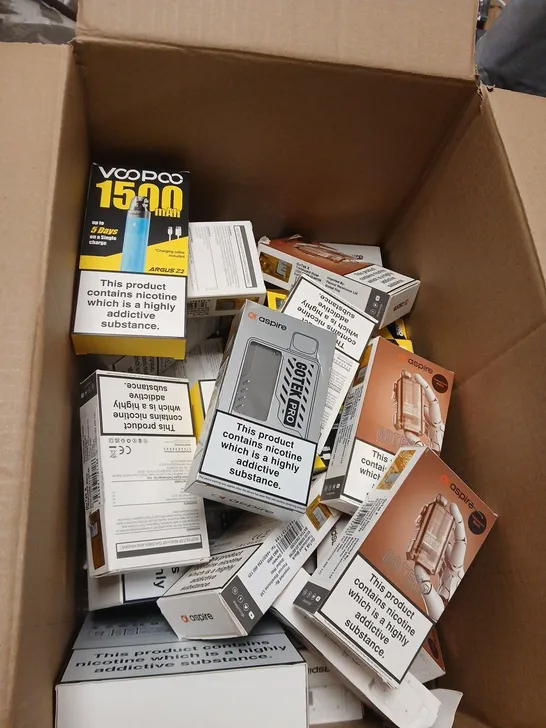 Lot 533: APPROXIMATELY 25 ITEMS INCLUDING ASSORTED VAPE STARTER KITS ...