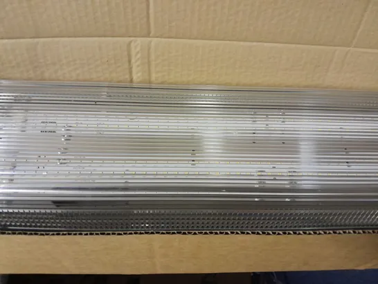 Lot 2353: CHALMIT STERLING II LED CEILING LIGHT 128CM - COLLECTION ONLY ...