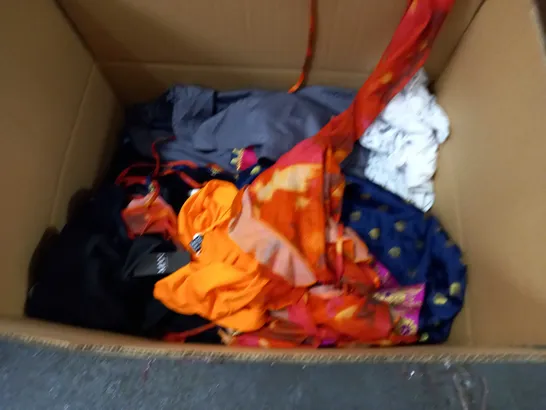 Lot 3081: LARGE QUANTITY OF ASSORTED CLOTHING ITEMS TO INCLUDE NEXT ...