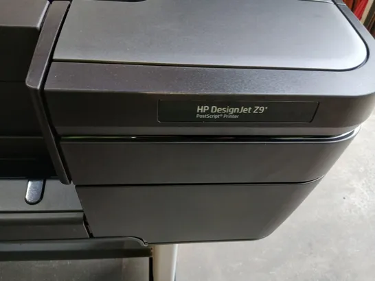 Lot 60: HP DESIGNJET Z9+ POSTSCRIPT COLOUR PRINTER WITH DREAMCOLOR – ON ...