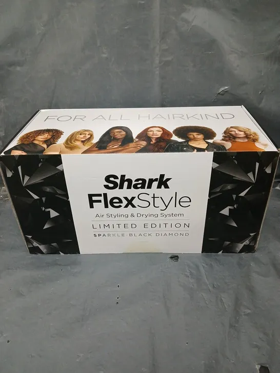 Lot 8233: BOXED SEALED SHARK FLEX STYLE AIR STYLING & DRYING SYSTEM ...