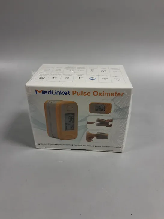 Lot 5330: BOXED SEALED MEDLINKET PULSE OXIMETER - 4637742 | Simon ...