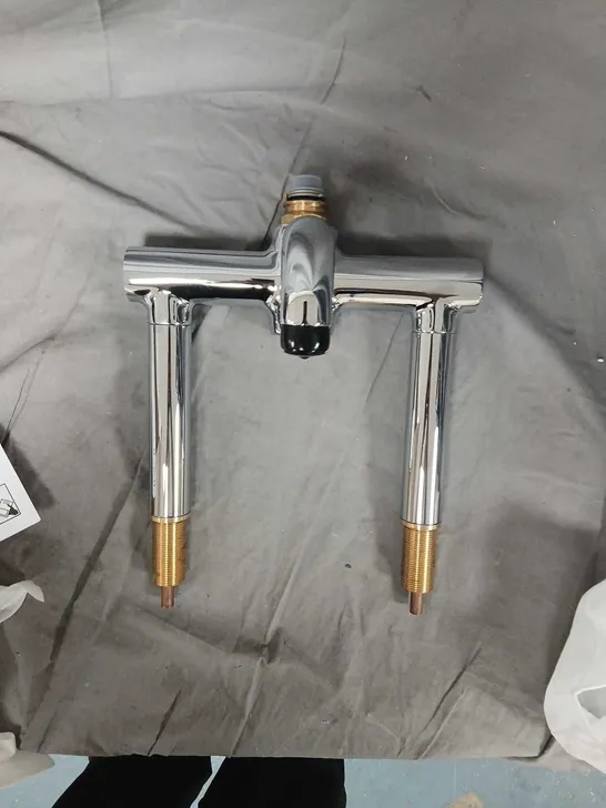 Lot 76: ARMITAGE SHANKS MARKWIK 21 THERMOSTATIC BASIN MIXER TAP – DECK ...