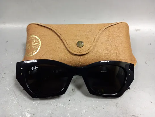 Lot 123: RAY BAN ZENA SUNGLASSES - 4907577 | Simon Charles Auctioneers