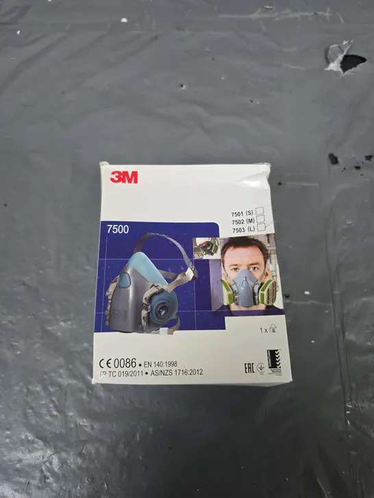 Lot 134: 3M 7500 SERIES HALF FACEPIECE RESPIRATOR – BOXED (S/M/L SIZE ...