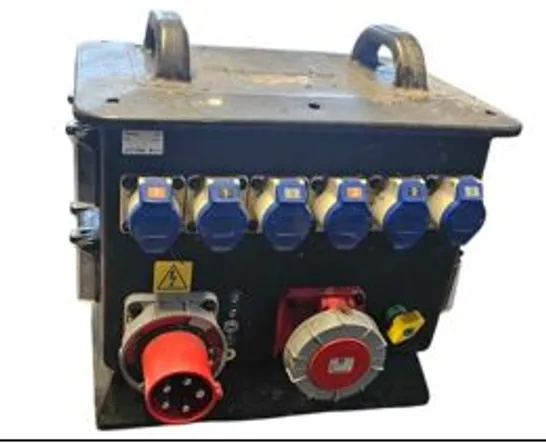 Lot 213: DISTRIBUTION EVENT POWER BOX RRP £1500 - 4983212 | Simon ...