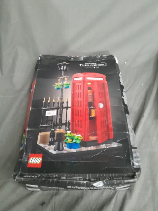 Lot 1231: LEGO IDEAS RED LONDON TELEPHONE BOX SET 21347 - 5001350 ...