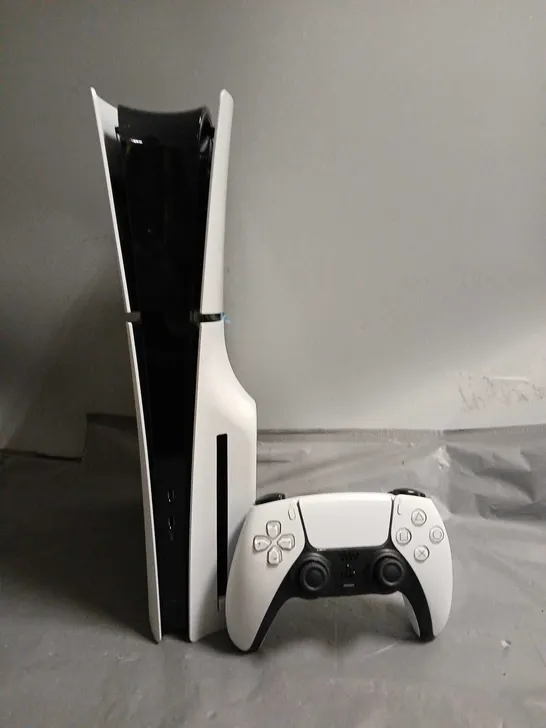 Lot 1841: BOXED SONY PLAYSTATION 5 WHITE GAMING CONSOLE - 4977529 ...