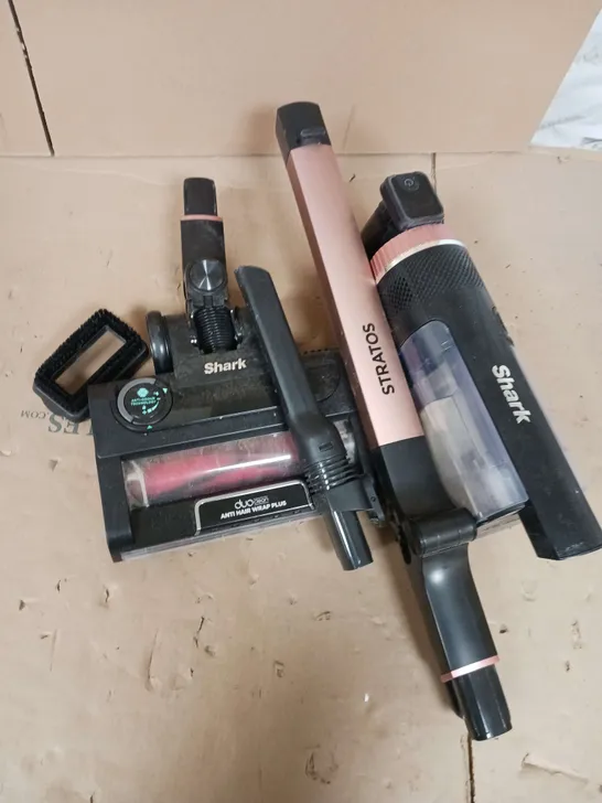 Lot 4804: BOXED SHARK CARPETXPERT DEEP CARPET CLEANER EX150UK ...