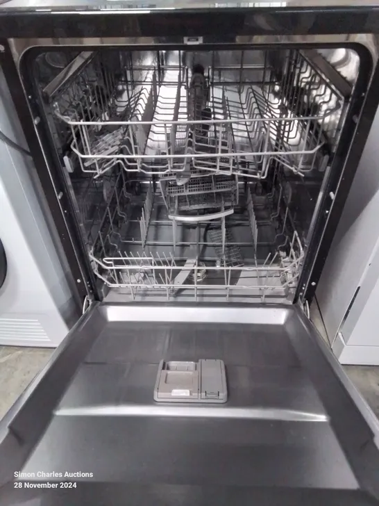 Lot 524: SWAN SDW751150B 12-PLACE FULLSIZE DISHWASHER - BLACK - 4952655 ...