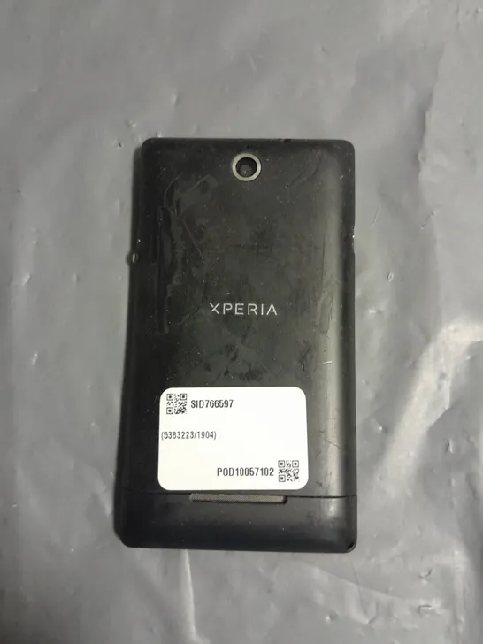 Lot 7042: SONY XPERIA MOBILE PHONE - 5129786 | Simon Charles Auctioneers