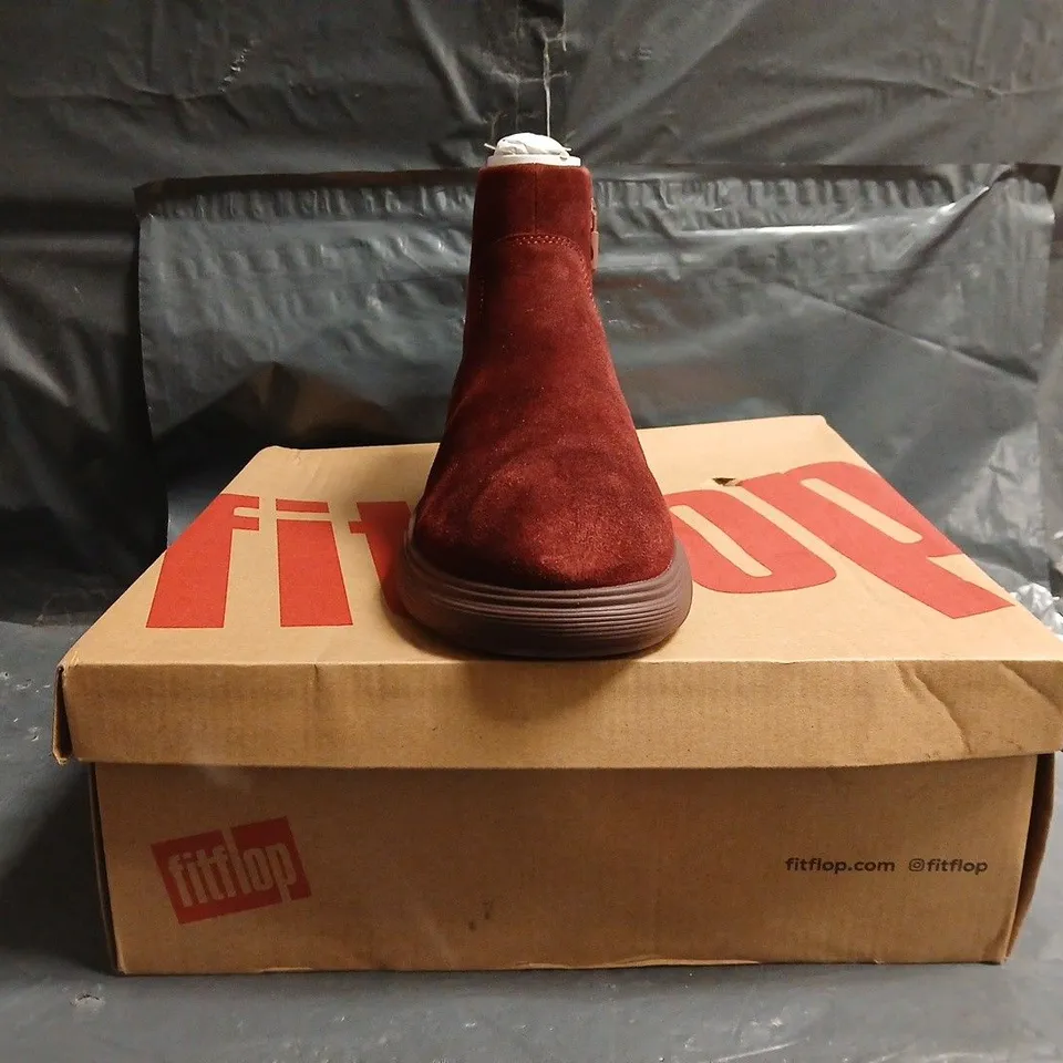 Lot 1020: BOXED PAIR OF IQ-COMFF SUEDE ZIP ANKLE BOOTS IN CHOCOLATE ...