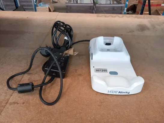Lot 4052: APPROXIMATELY 50 I-STAT ALINITY BASE STATIONS WITH MEDICAL ...