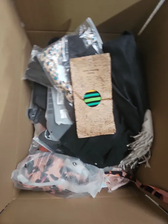 Lot 559: LARGE BOX OF APPROXIMATELY 25 ASSORTED CLOTHING ITEMS IN ...