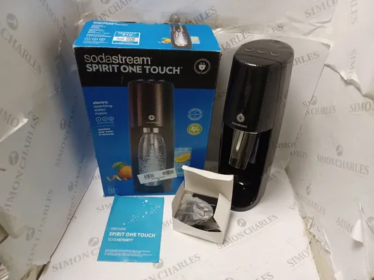 Lot 7305: BOXED SODASTREAM SPIRIT ONE TOUCH ELECTRIC SPARKLING WATER ...