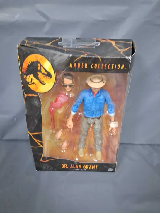 Lot 5537: BOXED JURASSIC PARK AMBER COLLECTION DR. ALAN GRANT - 5164563 ...