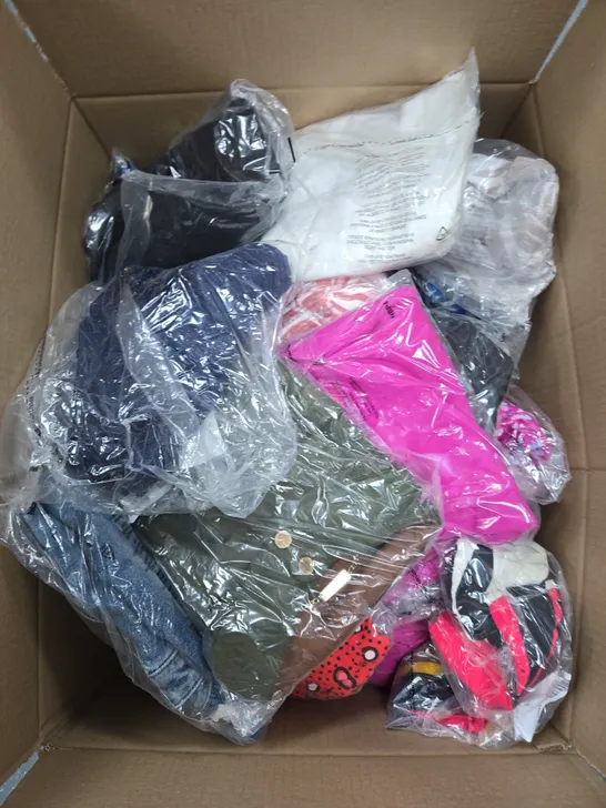 Lot 907: LARGE BOX OF ASSORTED CLOTHING ITEMS IN VARIOUS COLOURS ...