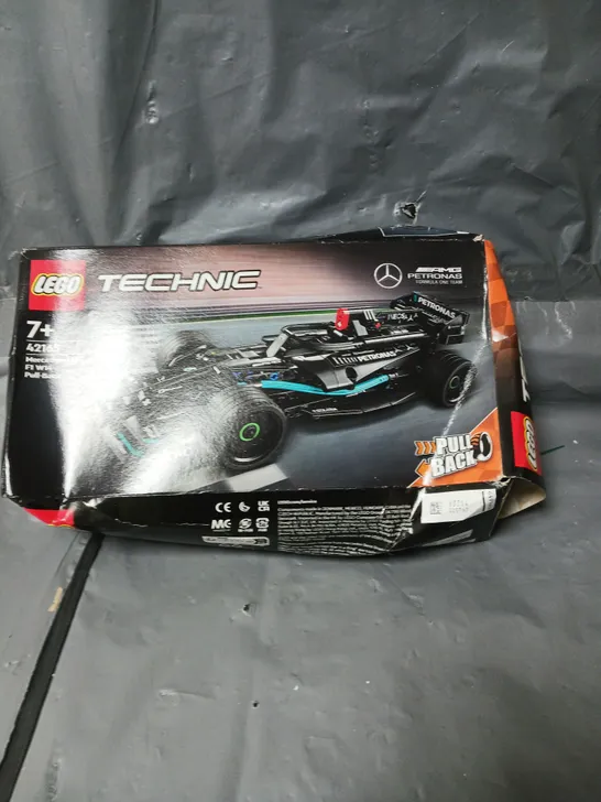Lot 4109: LEGO TECHNIC MERCEDES-AMG W14 - 42165 - 4942864 | Simon ...