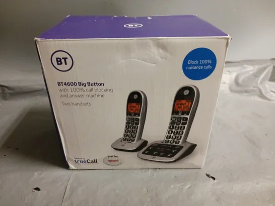 Lot 4731: BT BT4600 BIG BUTTON TWO HANDSET SET - 5006601 | Simon ...