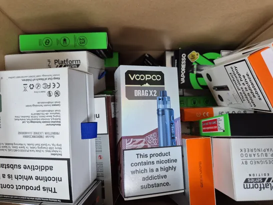 Lot 2539: BOX OF APPROXIMATELY 20 ASSORTED VAPING ITEMS AND PRODUCTS TO ...
