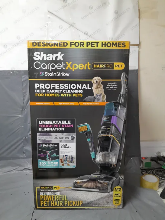 Lot 7263: SHARK CARPETXPERT HAIRPRO PET DEEP CARPET CLEANER WITH BUILT ...
