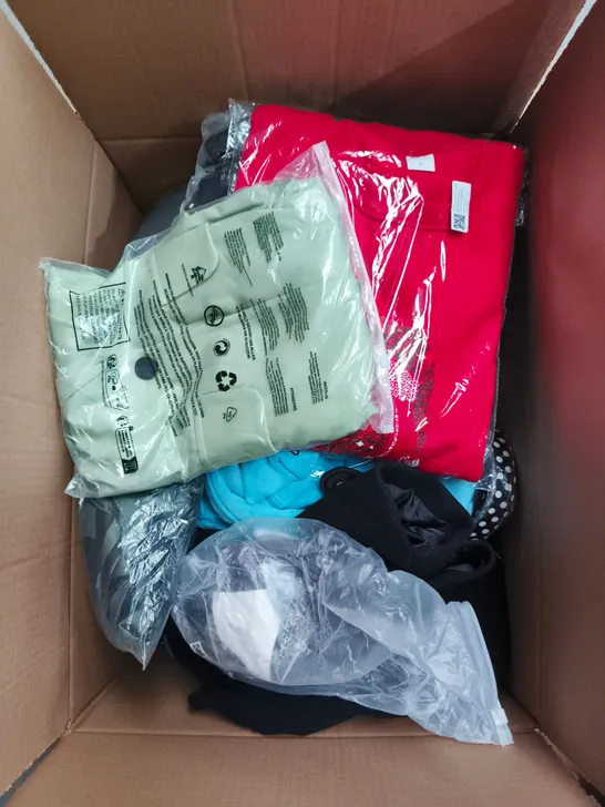 Lot 503: LARGE BOX OF APPROXIMATELY 25 ASSORTED CLOTHING ITEMS IN ...