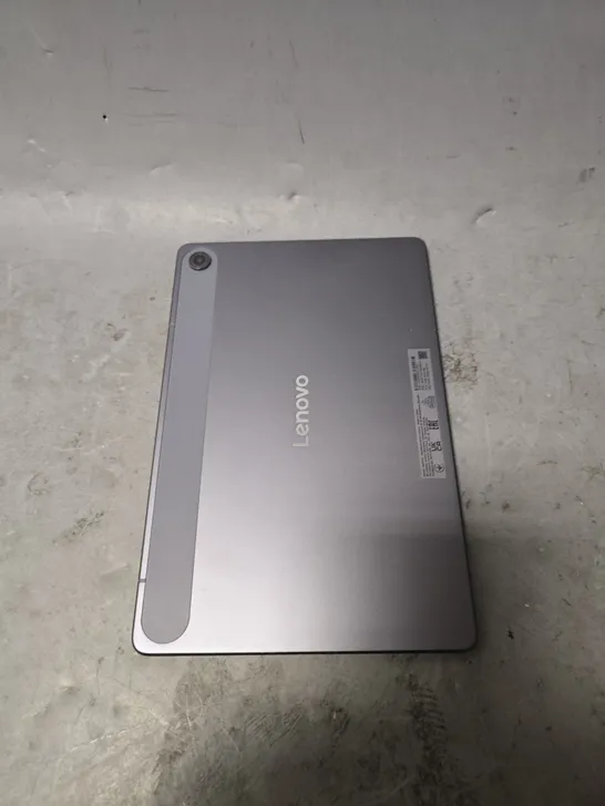 Lot 9019: LENOVO TAB TB311XU TABLET - 5203576 | Simon Charles Auctioneers