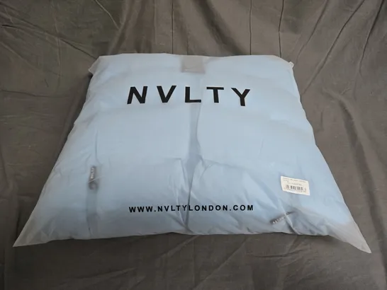 Lot 5895: BAGGED NVLTY ESSENTIAL PUFFER JACKET SIZE XL - 5040123 ...