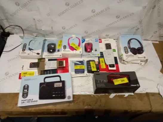 Lot 1283: LOT OF APPROX 10 ASSORTED ITEMS TO INCLUDE ASDA RADIO, ONE ...