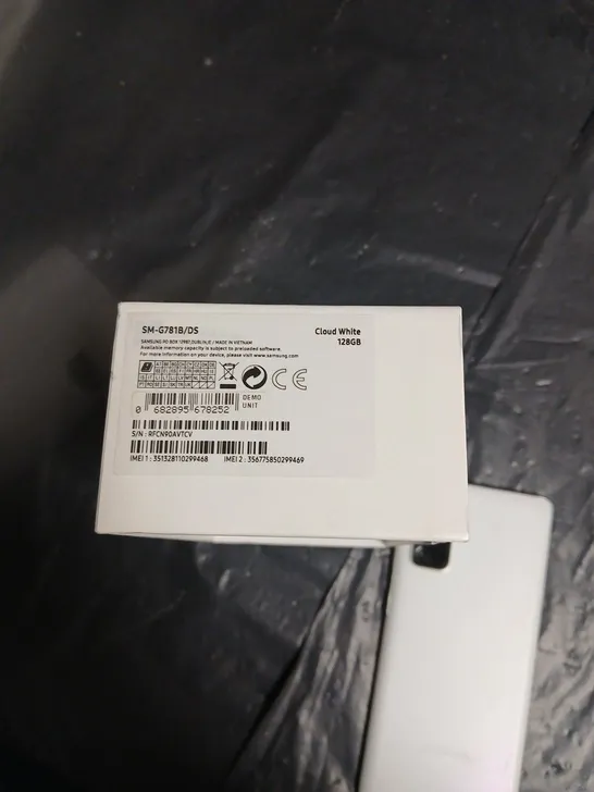 Lot 6015: SAMSUNG GALAXY S20 FE 5G SMARTPHONE – CLOUD WHITE, 128GB ...
