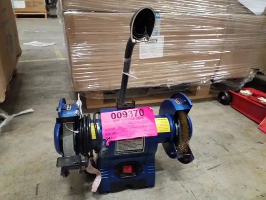 Lot 386: CLARKE CBG6250LW 150MM BENCH GRINDER WITH LAMP & WIRE WHEEL ...