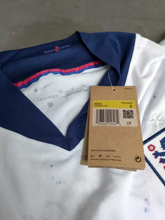 Lot 825: ENGLAND NIKE FOOTBALL SHIRT – WHITE WITH NAVY SIDE PANELS ...