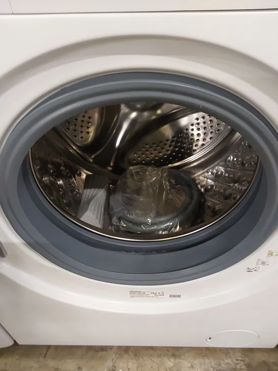 Lot 407: HISENSE 60cm FREESTANDING 8KG FRONT LOAD WASHER DRYER IN WHITE ...