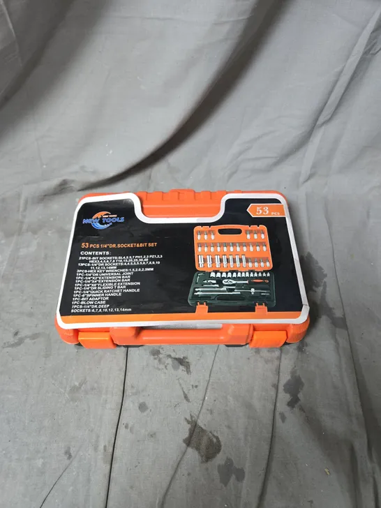 Lot 3699: NEW TOOLS 53-PIECE 1/4" DRIVE SOCKET & BIT SET IN ORANGE CASE ...