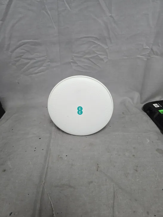 Lot 851: BOX OF APPROXIMATELY 20 HOUSEHOLD/ELECTRICAL ITEMS TO INCLUDE ...